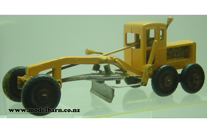 Motor Grader (yellow, repainted, 275mm) - New Zealand Made-Jumbo Toys ...