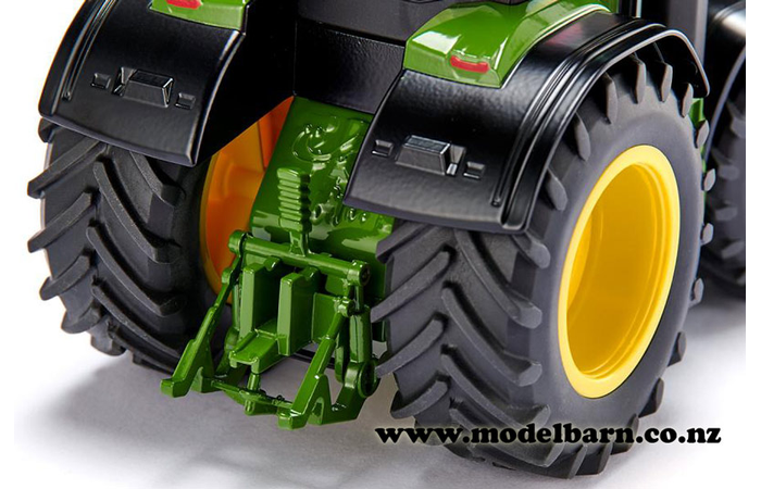 1/32 John Deere 8R 370 - Farm Equipment-John Deere : Model Barn - Siku