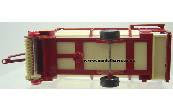 1/32 Pottinger Loader Wagon (red & white, no cage) Britains - Farm ...