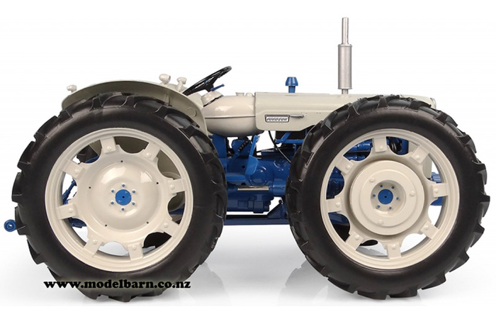 1/16 County Super 4 4WD (blue & grey, 1963) - Farm Equipment-County ...