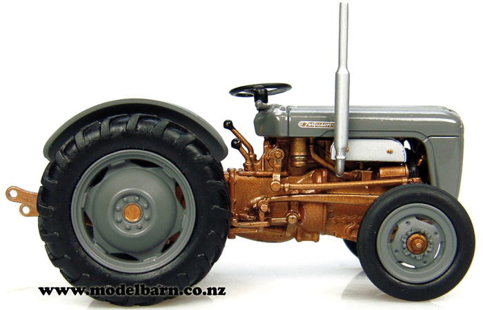 1/43 Ferguson FE-35 (grey & gold) (1956) - Farm Equipment-Ferguson ...