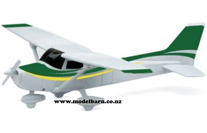 1/42 Cessna 172 Skyhawk with Wheels Kitset (green & white) - New ...